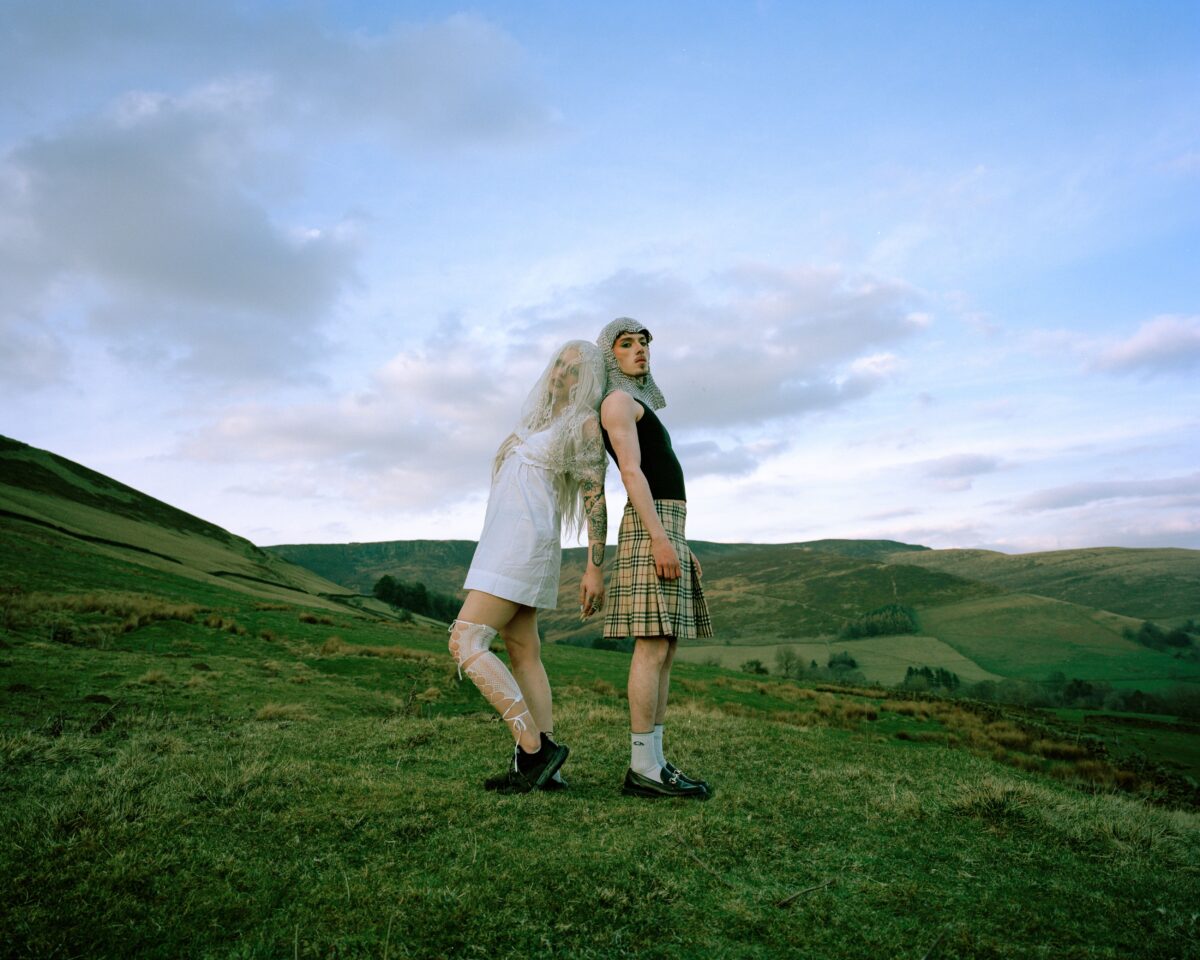 Photography student works with horses and professional models on ...